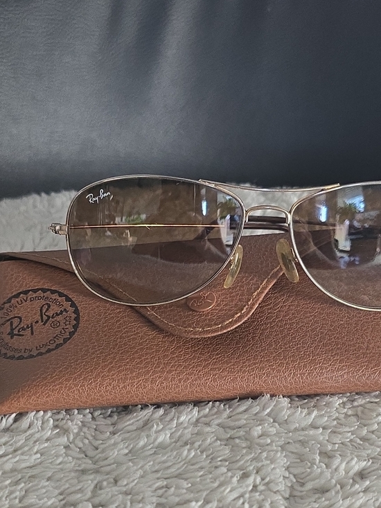 Ray-Ban | Accessories | Rayban Gold Frame Sunglasses With Brown ...